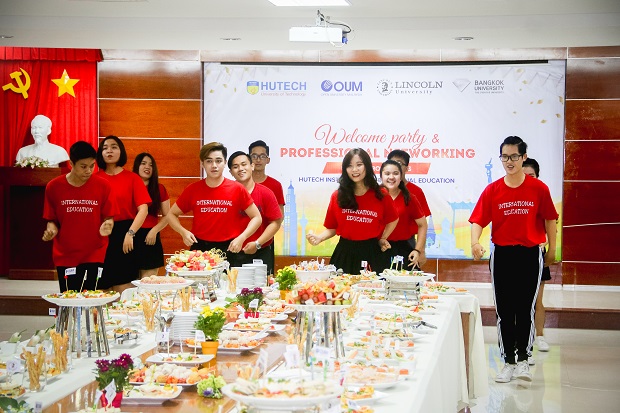 “WELCOME PARTY” FOR INTERNATIONAL MASTER STUDENTS AT HUTECH - HUTECH ...
