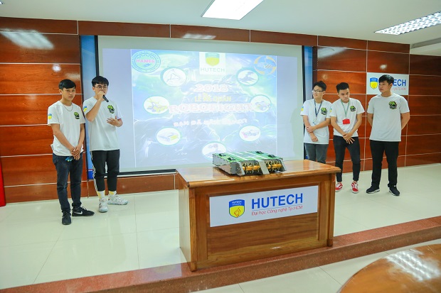 HUTECH tổ chức Lễ ra quân trước thềm cuộc thi “Robot đại chiến 2018”