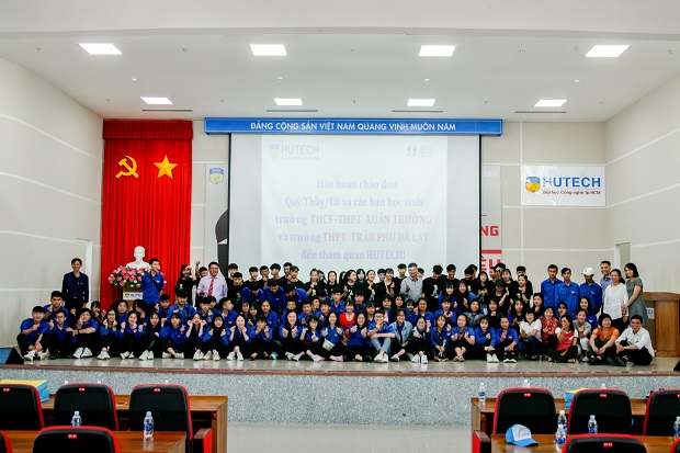 HUTECH welcome pupils from Tran Phu and Xuan Truong schools to visit ...