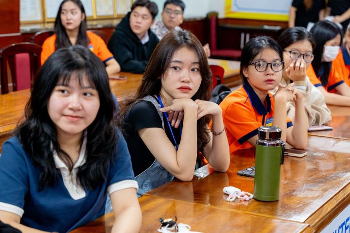 Nhiều bí quyết sáng tác ảnh được truyền tải tại Workshop “Xúc cảm trong nhiếp ảnh” và Lễ phát ...