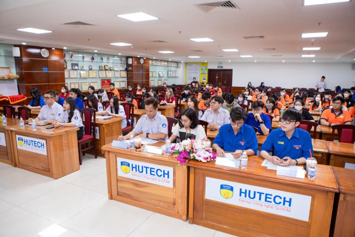 Lộ diện top 3 sinh viên xuất sắc nhất cuộc thi “Young President HUTECH ...