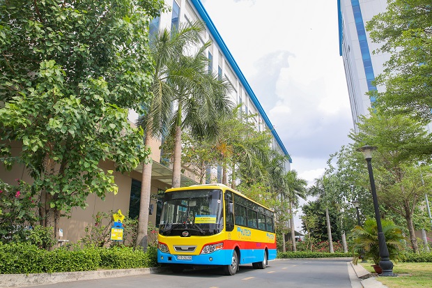 The Colorful University - HUTECH UNIVERSITY OF TECHNOLOGY