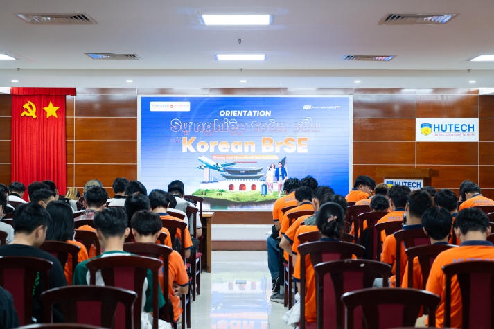 Sinh viên VKIT tìm hiểu về hành trình trở thành Kỹ sư cầu nối Hàn Quốc