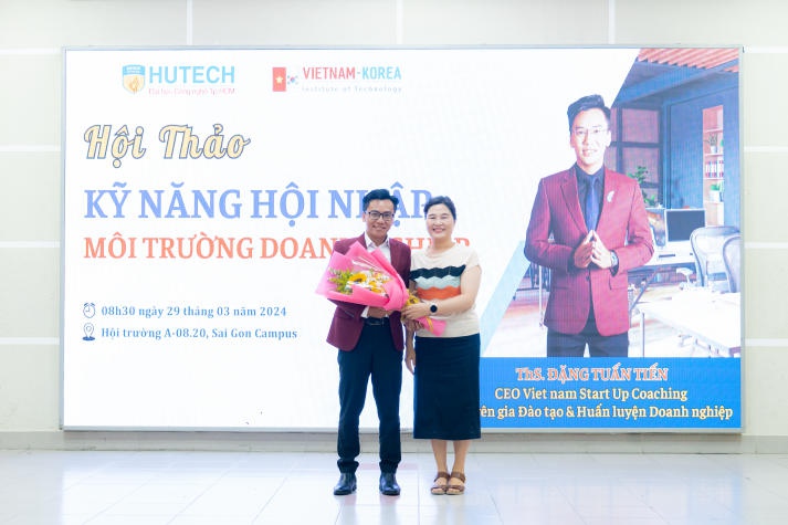 Sinh viên VKIT HUTECH “bỏ túi” hàng loạt kỹ năng hội nhập môi trường ...