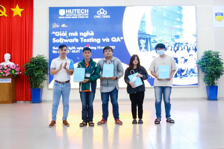 Chuyên gia từ CMC TSSG cùng sinh viên HUTECH ”giải mã” nghề Software ...