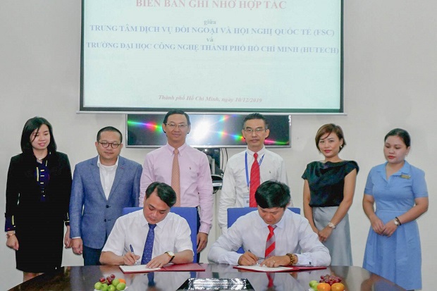 HUTECH ký kết hợp tác với Trung tâm Dịch vụ Đối ngoại và Hội nghị Quốc ...