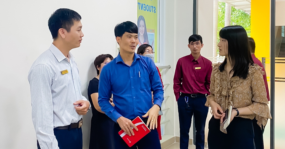 Khoa Thú y - Chăn nuôi HUTECH đón đoàn công tác từ Cty Shenzen Dymind ...