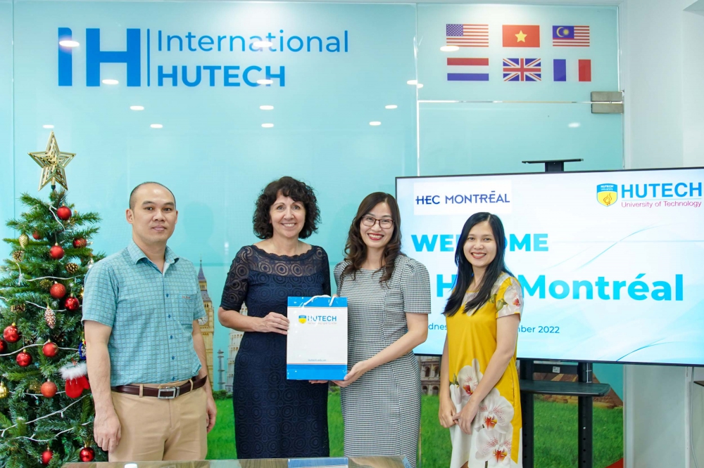 HUTECH đón tiếp và làm việc cùng Đại học Southern Queensland (Úc) và ...