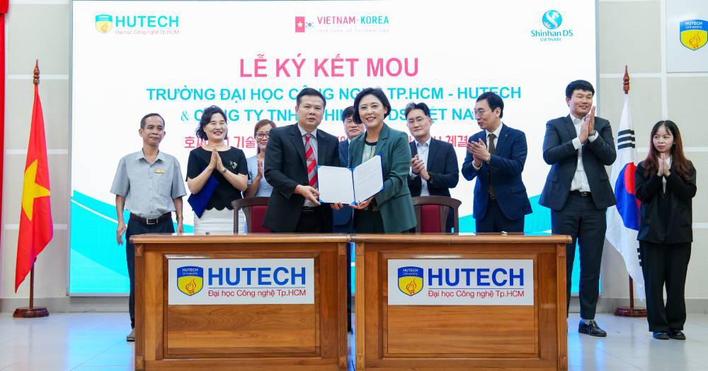 Viện Công nghệ Việt - Hàn HUTECH ký kết hợp tác cùng Shinhan DS Việt Nam