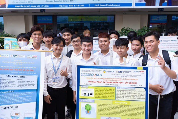 49 impressive projects of HUTECH students in the poster announcement ...