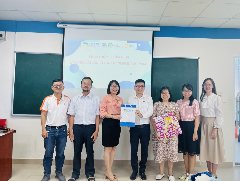 Khoa Thú y - Chăn nuôi HUTECH gặp gỡ và hợp tác cùng Công ty TNHH JAPFA ...
